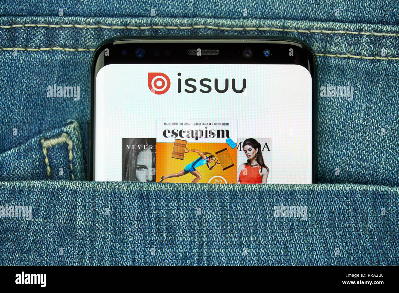 Issuu app hi-res stock photography and images - Alamy