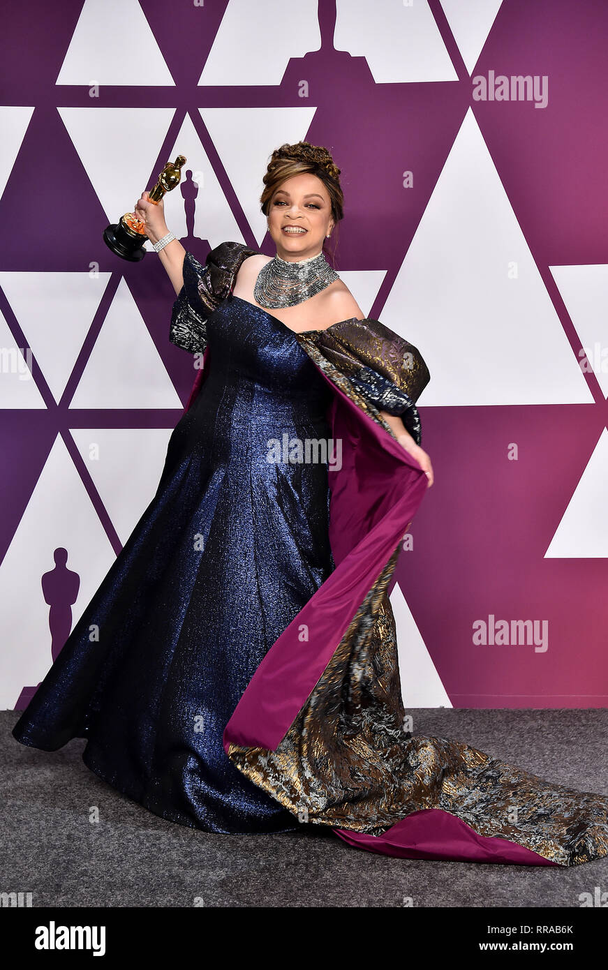 Ruth Carter with the award for Best Costume Design for Black Panther in ...