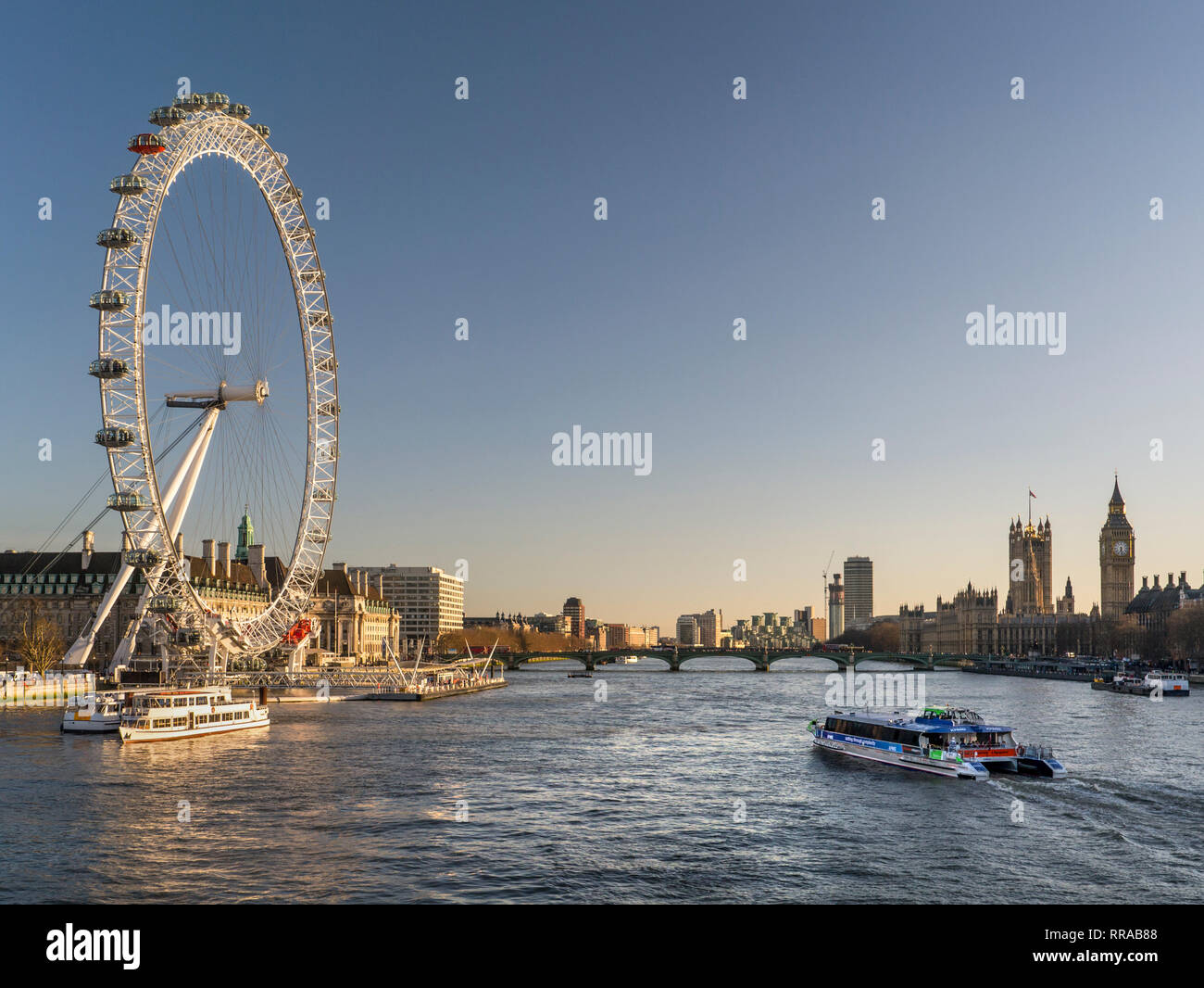 Rb1 river bus london eye waterloo pier hi-res stock photography and ...