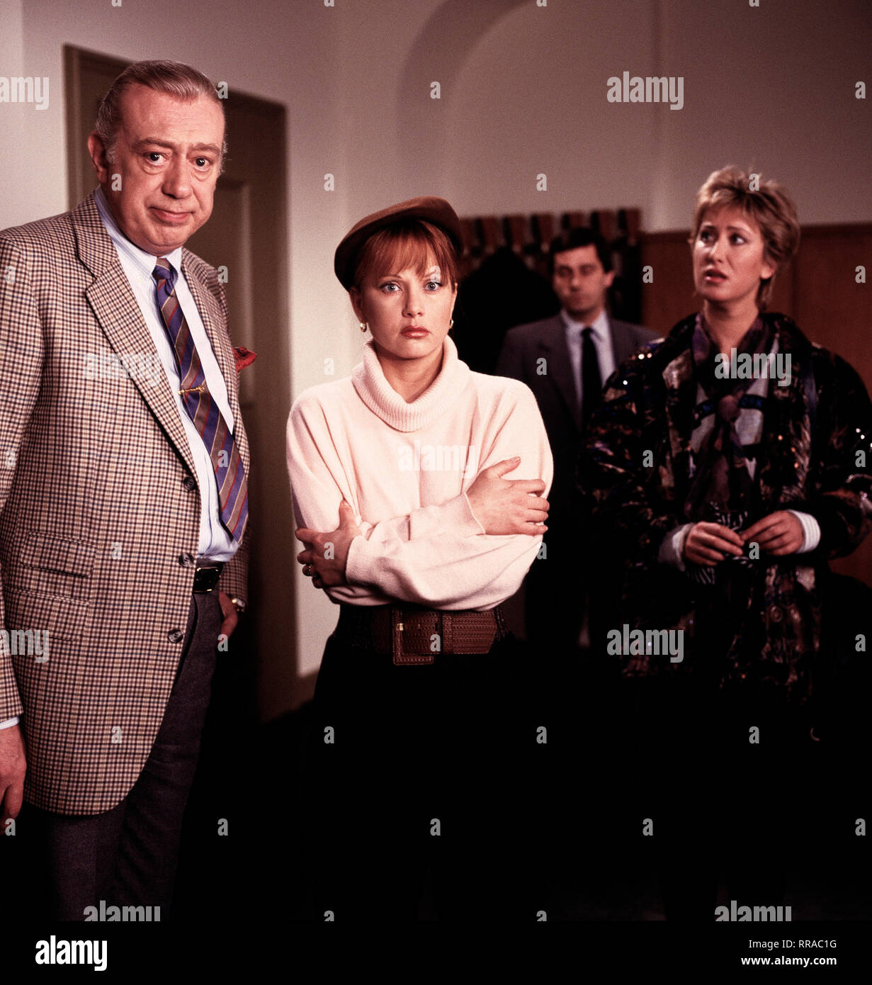 DERRICK / Das Piräus-Abenteuer / BRD 1988 / Zbynek Brynych / HORST ...