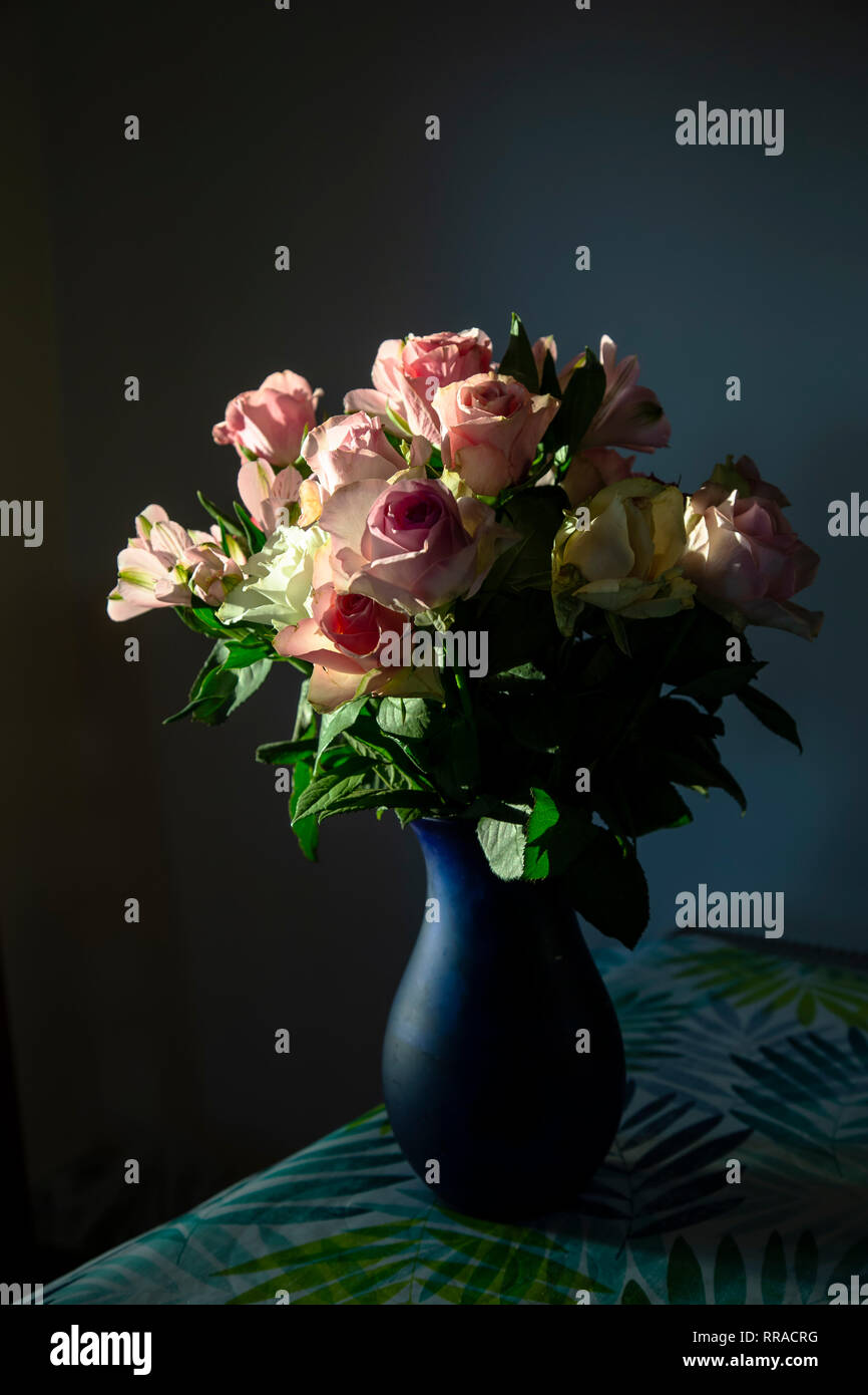 White rose in a bunch of flowers hi-res stock photography and images ...