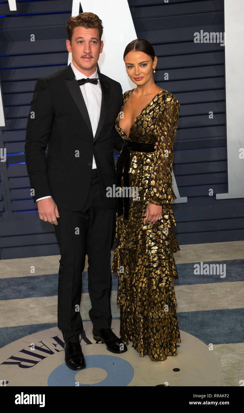 Miles Teller (l) and Keleigh Sperry attend the Vanity Fair Oscar Party ...