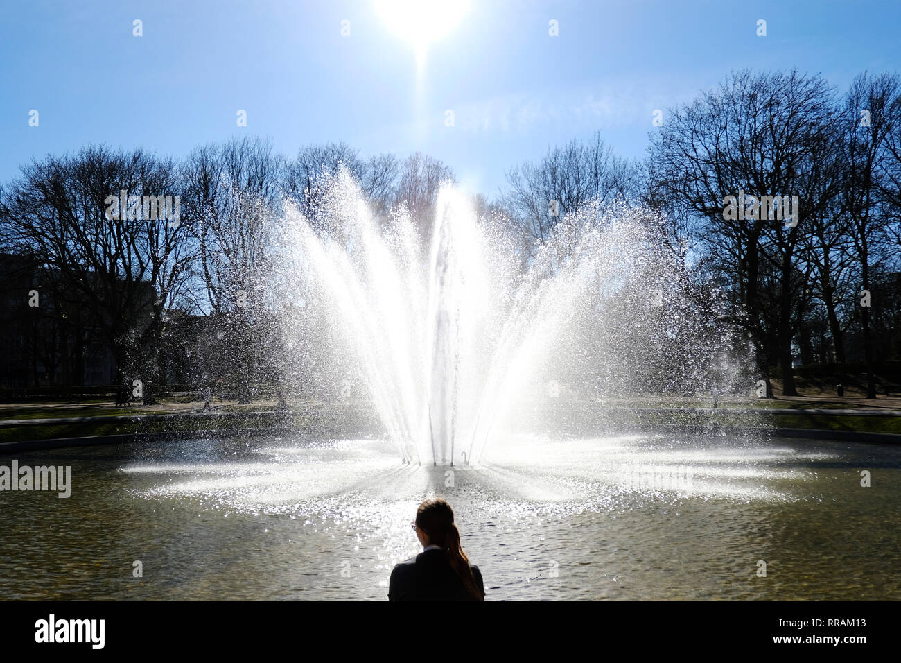 Brussels, Belgium. 25th February 2019. People enjoy the sunny weather ...