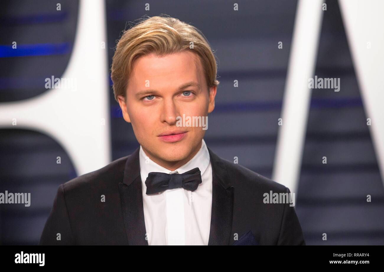 Ronan Farrow attends the Vanity Fair Oscar Party at Wallis Annenberg ...