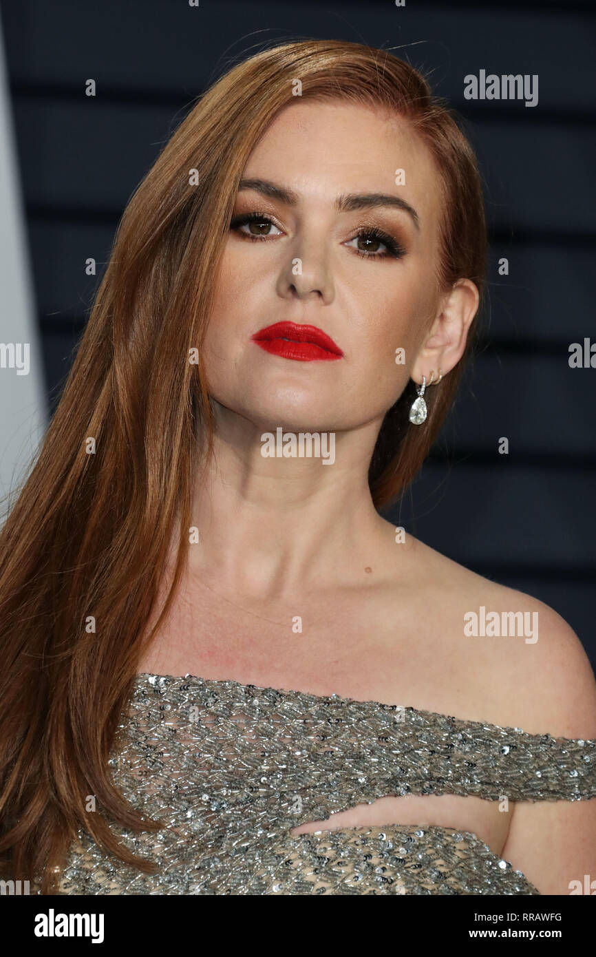 BEVERLY HILLS, LOS ANGELES, CA, USA - FEBRUARY 24: Actress Isla Fisher ...