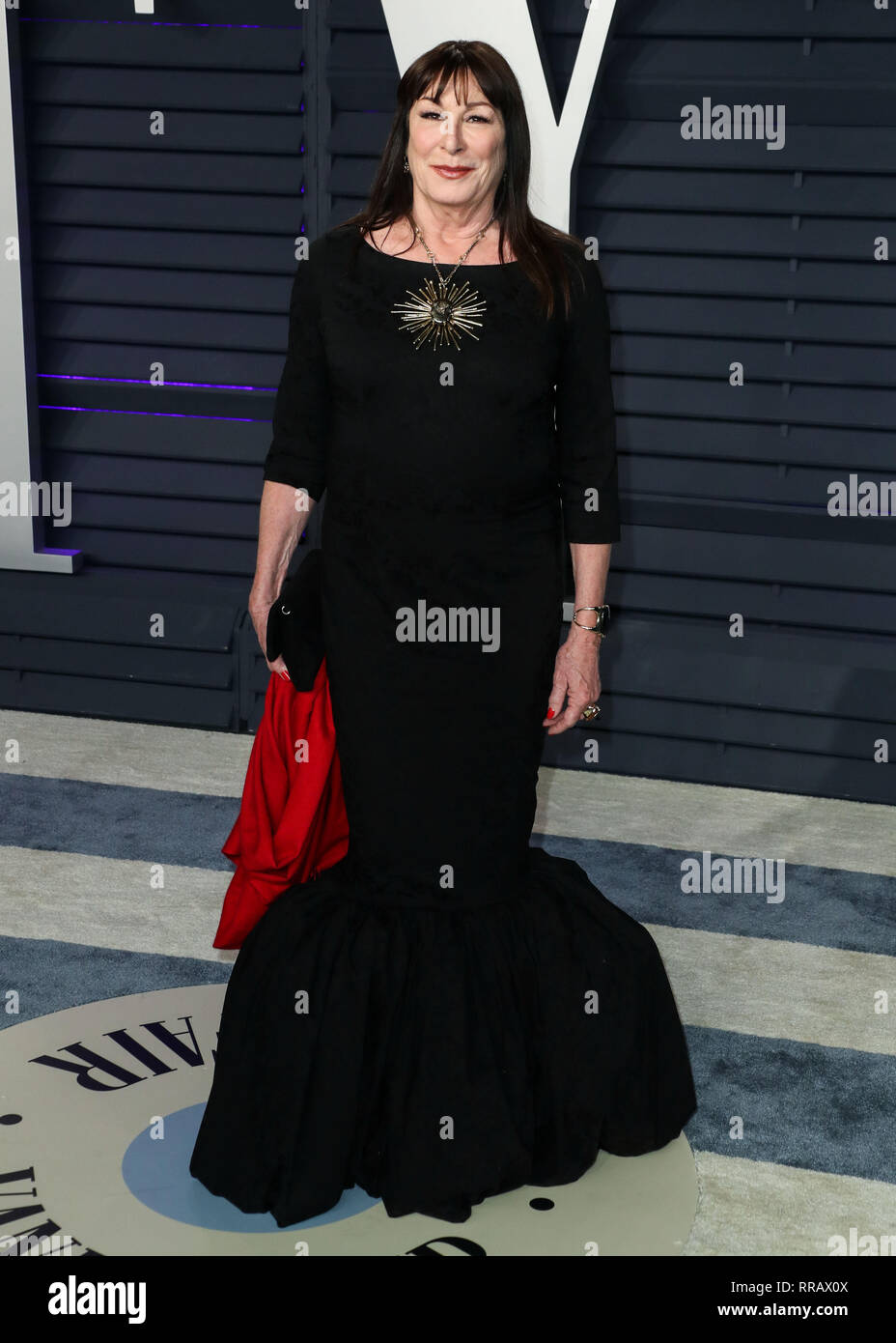 BEVERLY HILLS, LOS ANGELES, CA, USA - FEBRUARY 24: Anjelica Huston ...