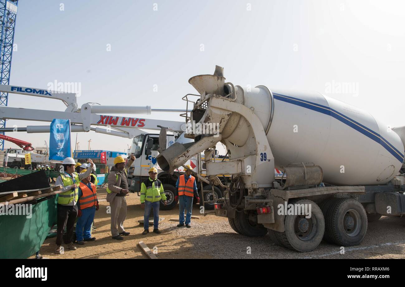 Cairo, Egypt. 25th Feb, 2019. People work at the construction site in ...