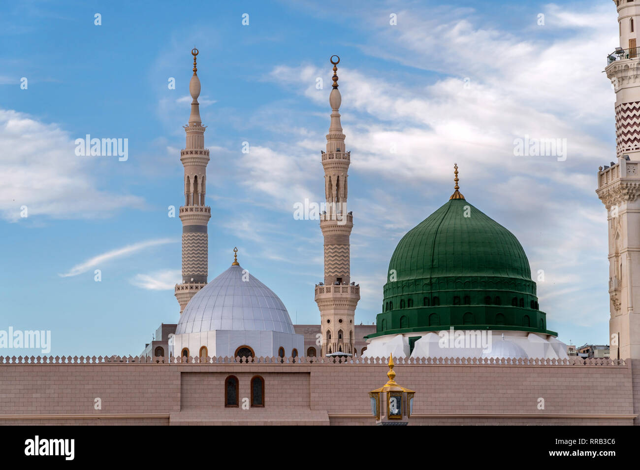 Muslims marching in front of the mosque of the Prophet Muhammad in ...