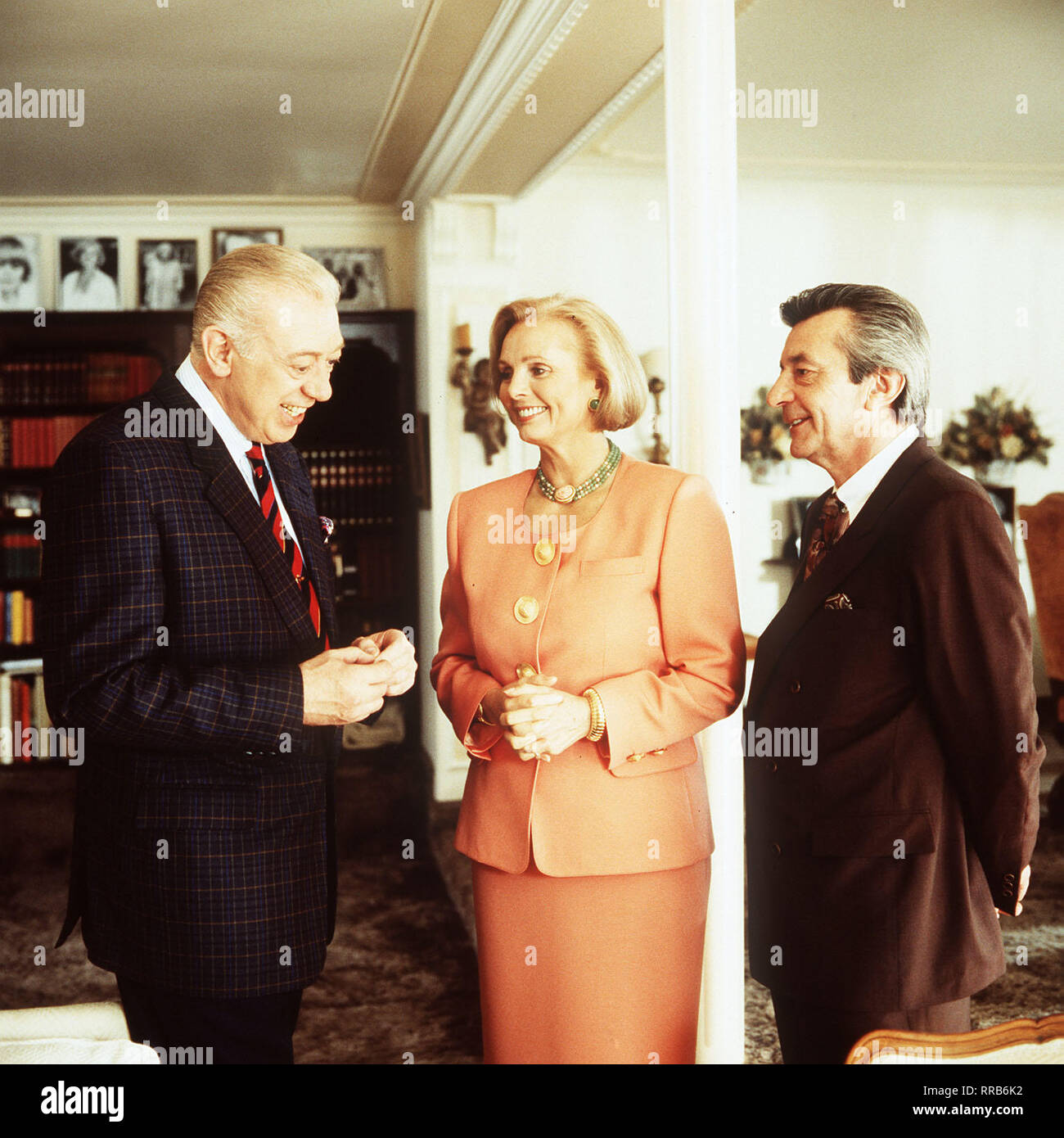 DERRICK / Des Menschen Feind / Szene mit HORST TAPPERT, RUTH MARIA ...