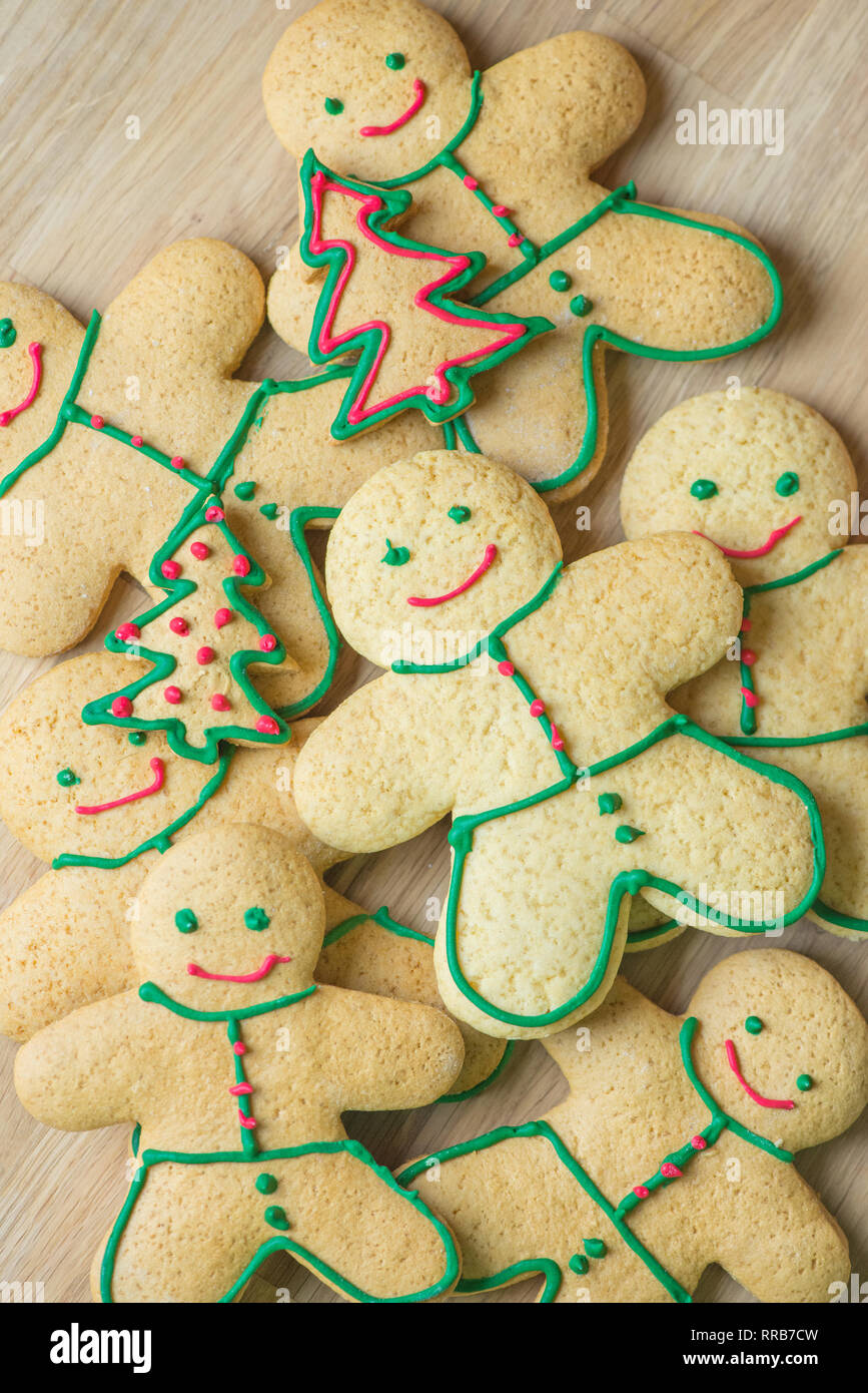 Gingerbread biscuits hi-res stock photography and images - Alamy