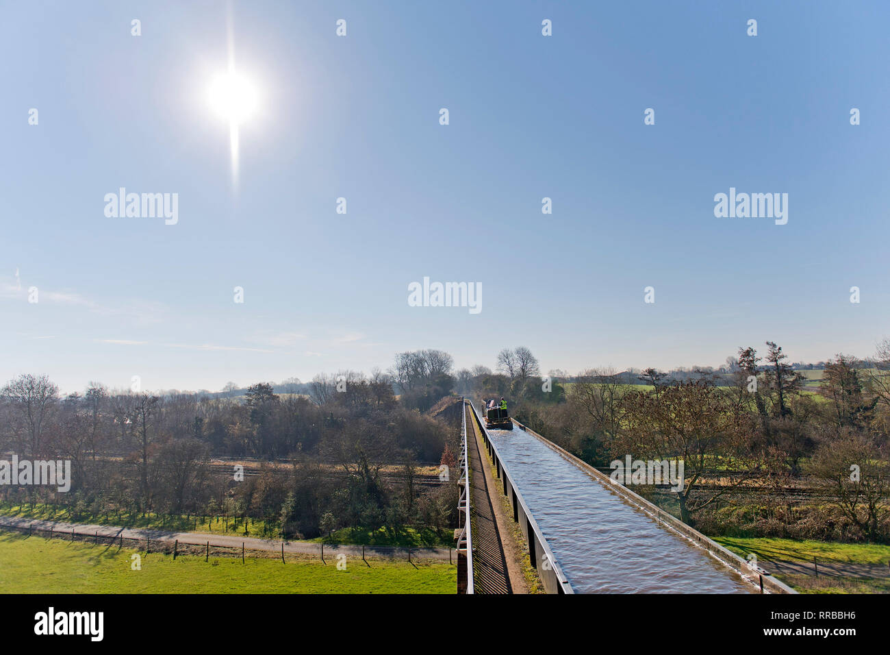 Stratford upon avon canal aqueduct hi-res stock photography and images ...