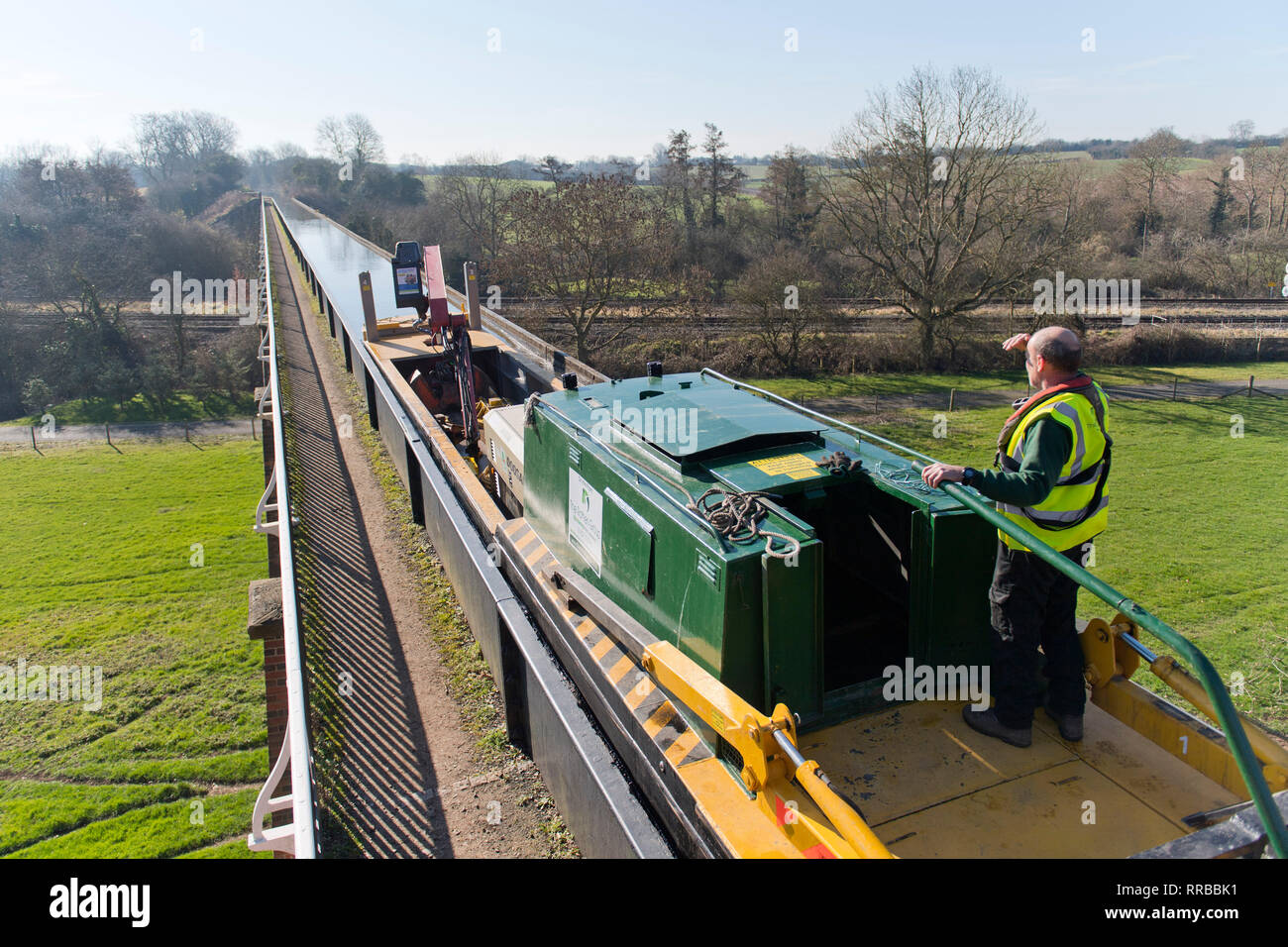 Stratford upon avon canal aqueduct hi-res stock photography and images ...