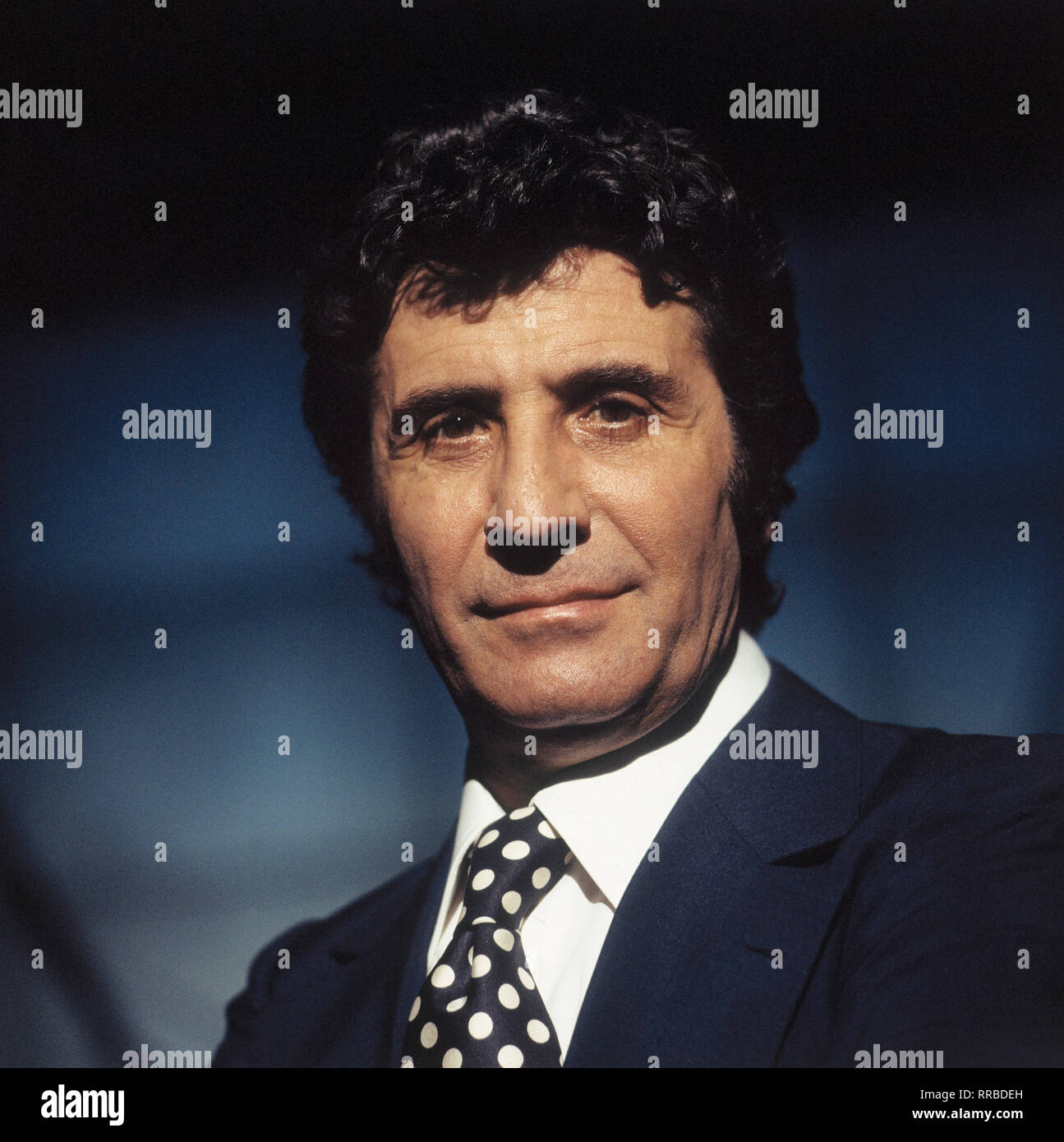 GILBERT BECAUD / 'Monsieur 100.000-Volt': GILBERT BECAUD, 70er Jahre ...