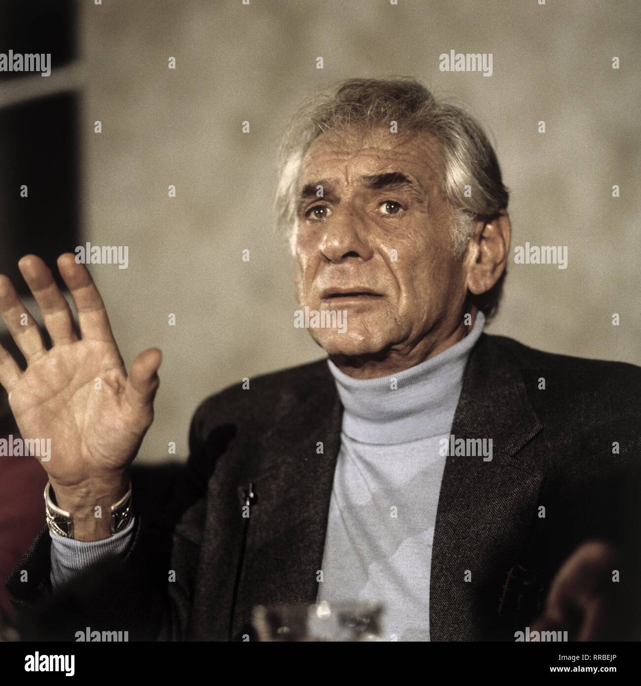 Leonard bernstein composer portrait hi-res stock photography and images ...