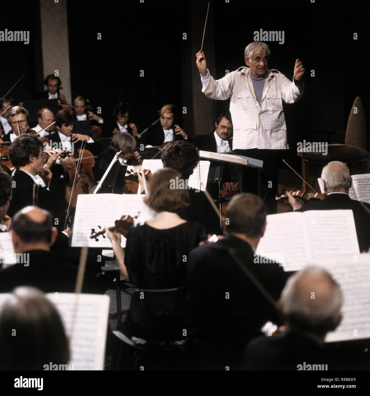 Leonard bernstein composer portrait hi-res stock photography and images ...