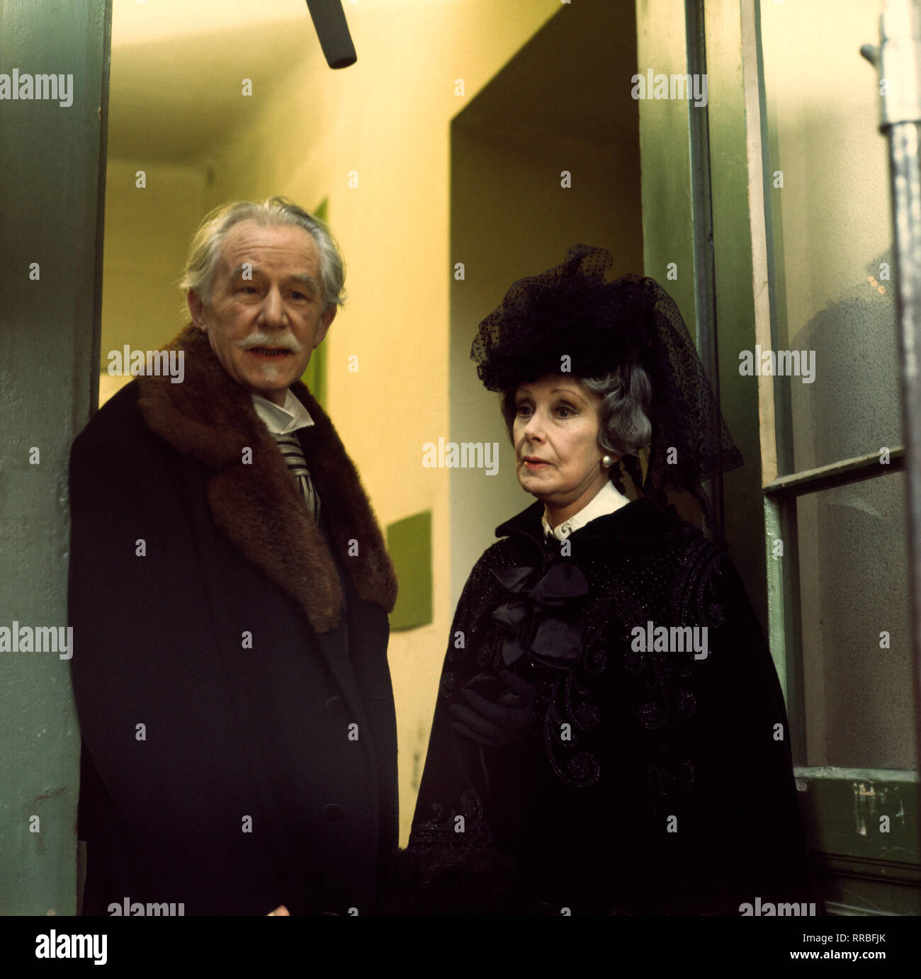 KARL MAY / D 1974 / Hans-Jürgen Syberberg / Karl May (HELMUT KÄUTNER ...