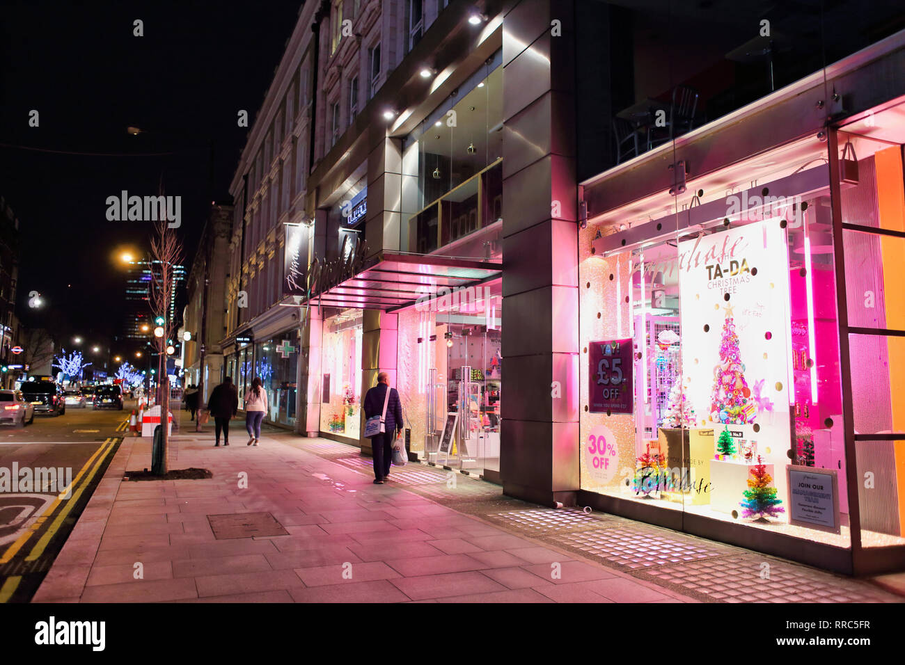 Paper chase shop hi-res stock photography and images - Alamy