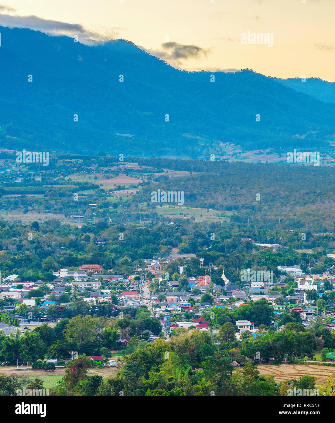 Asian landscape hi-res stock photography and images - Alamy