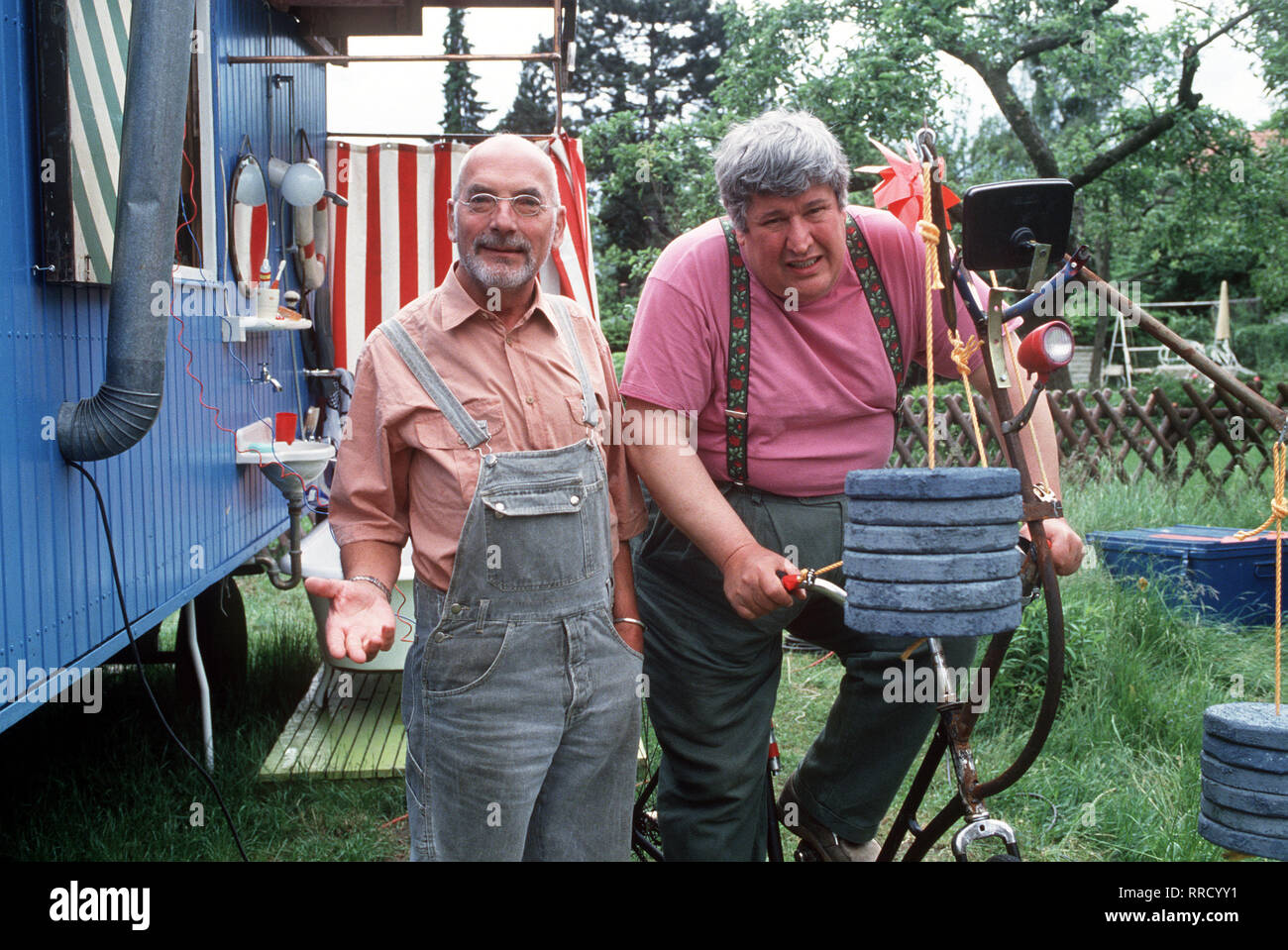 Löwenzahn - Peter (PETER LUSTIG) hilft Nachbar Paschulke (HELMUT KRAUSS ...