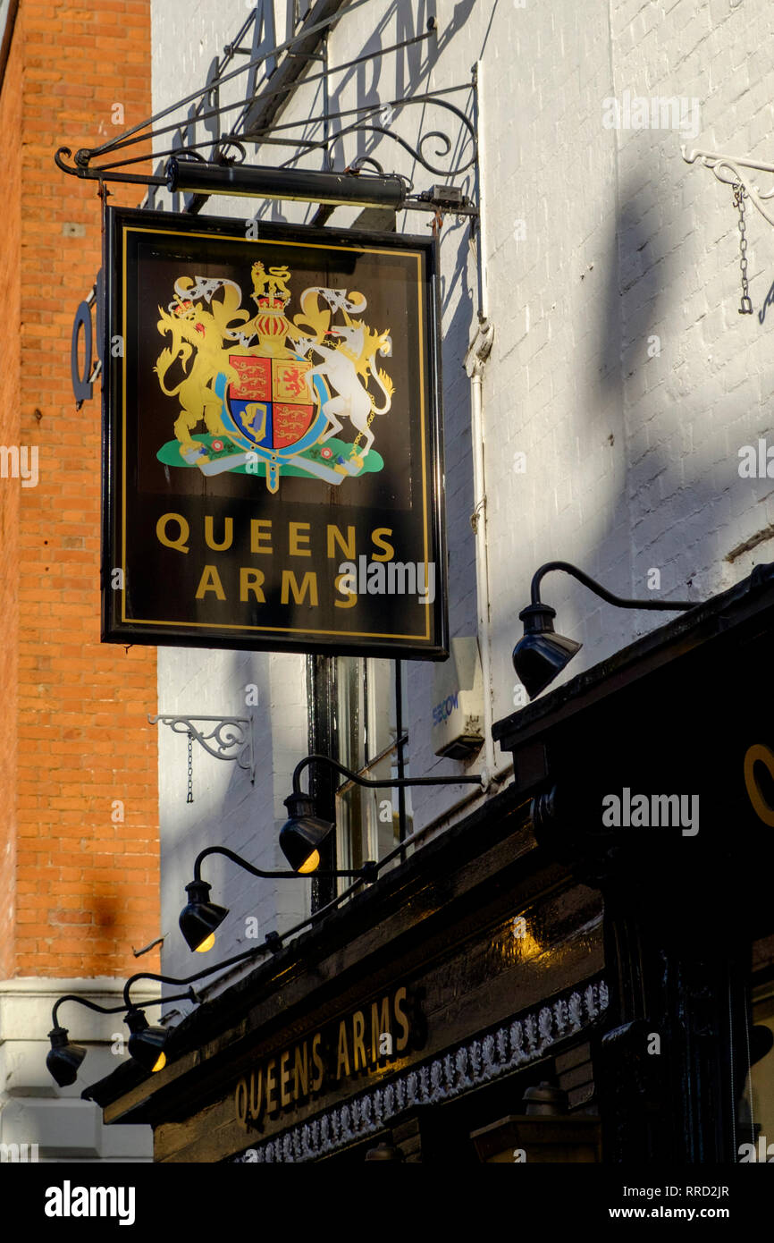 The city arms pub hi-res stock photography and images - Alamy