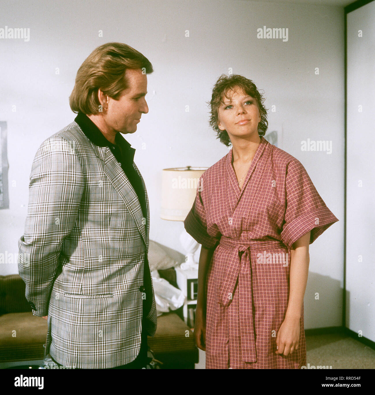 DERRICK / Die Tänzerin / Foto: Szene mit Inspektor Klein (FRITZ WEPPER ...