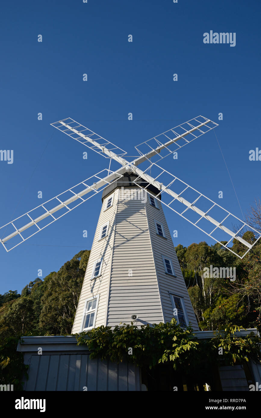 White museum architecture hi-res stock photography and images - Alamy