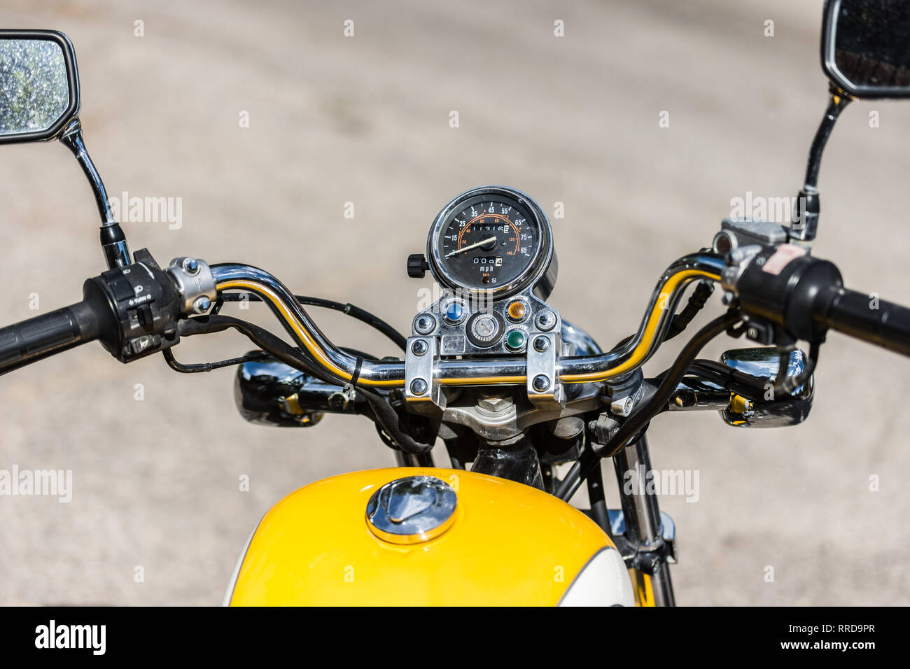 Vintage motorcycle classic control hi-res stock photography and images ...