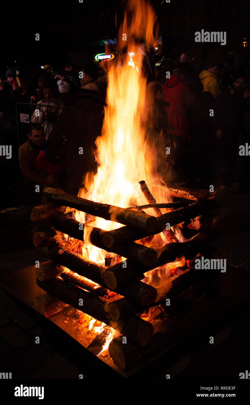 Big bonfire in a traditional folk festival Stock Photo - Alamy