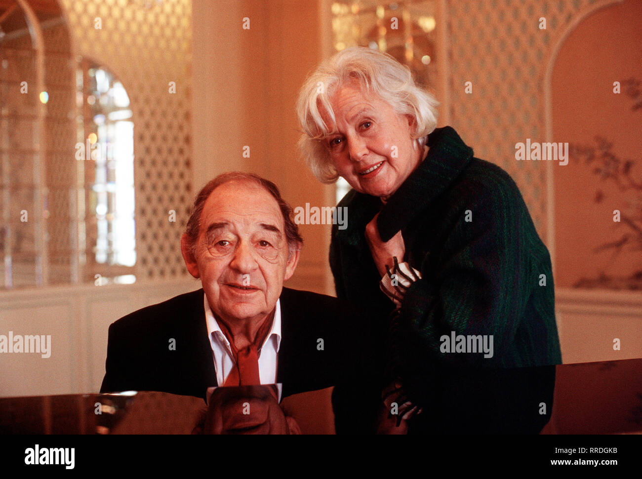 ALTWEIBERSOMMER- Der legendäre "Mann am Klavier" PAUL KUHN ist der ...