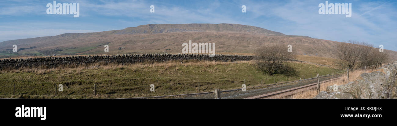 Yorkshire three peaks panoramic hi-res stock photography and images - Alamy