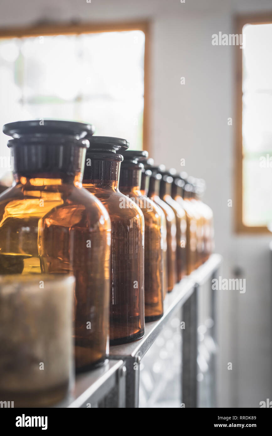 Empty glass jar jars shelf hi-res stock photography and images - Alamy