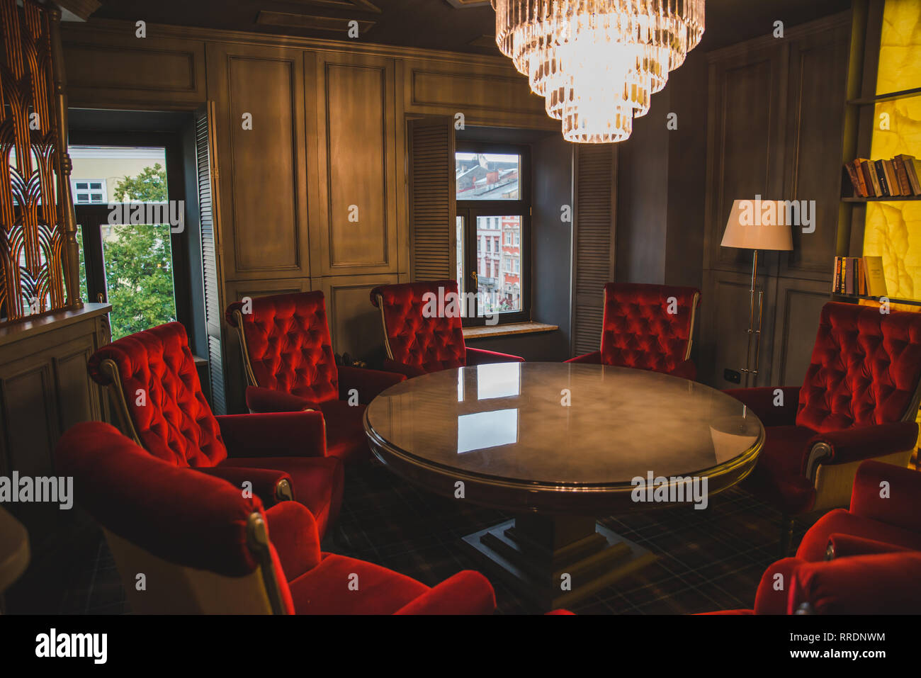 Chairs around round office table hi-res stock photography and images ...