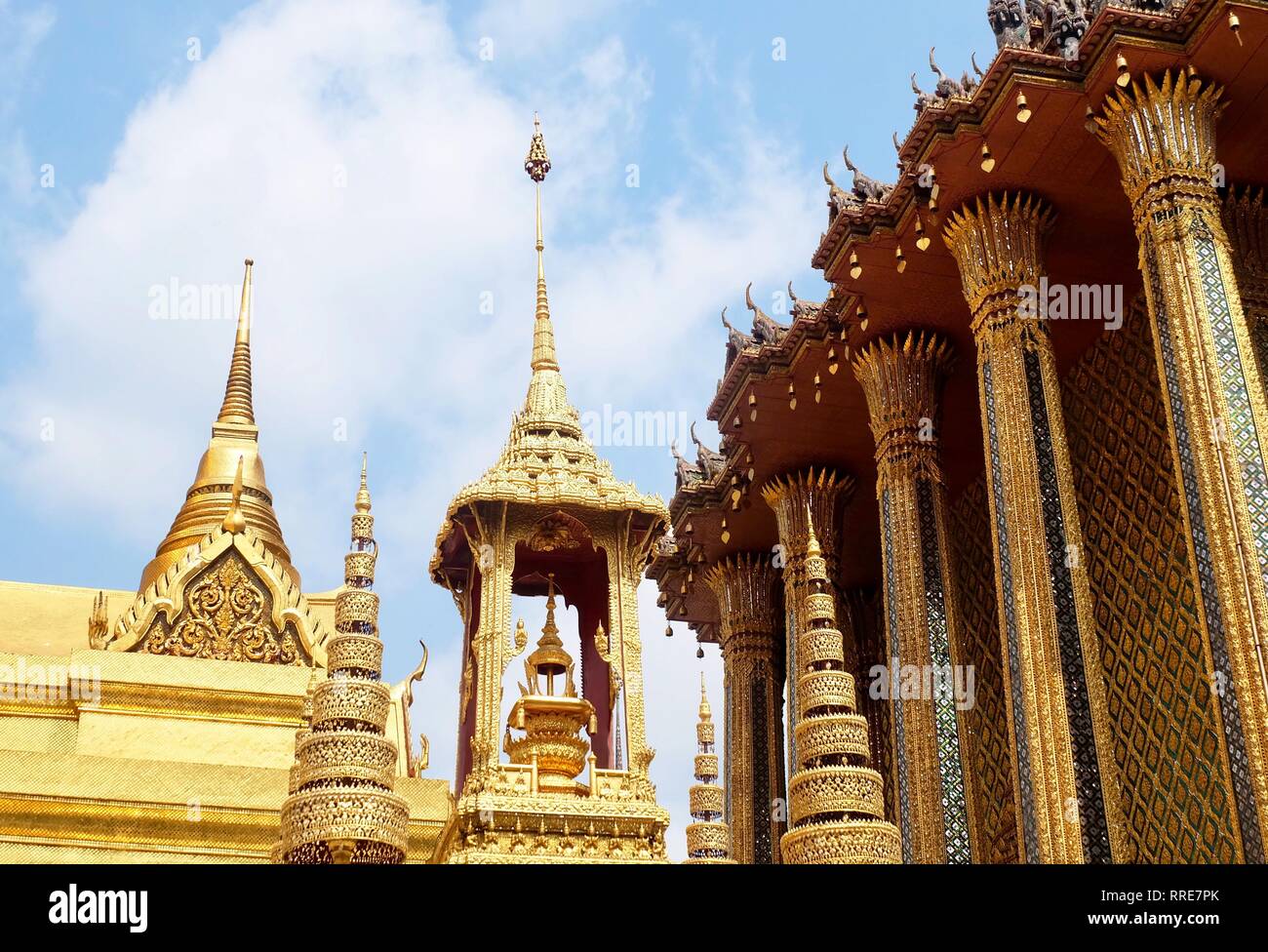 Thailand king crown hi-res stock photography and images - Alamy