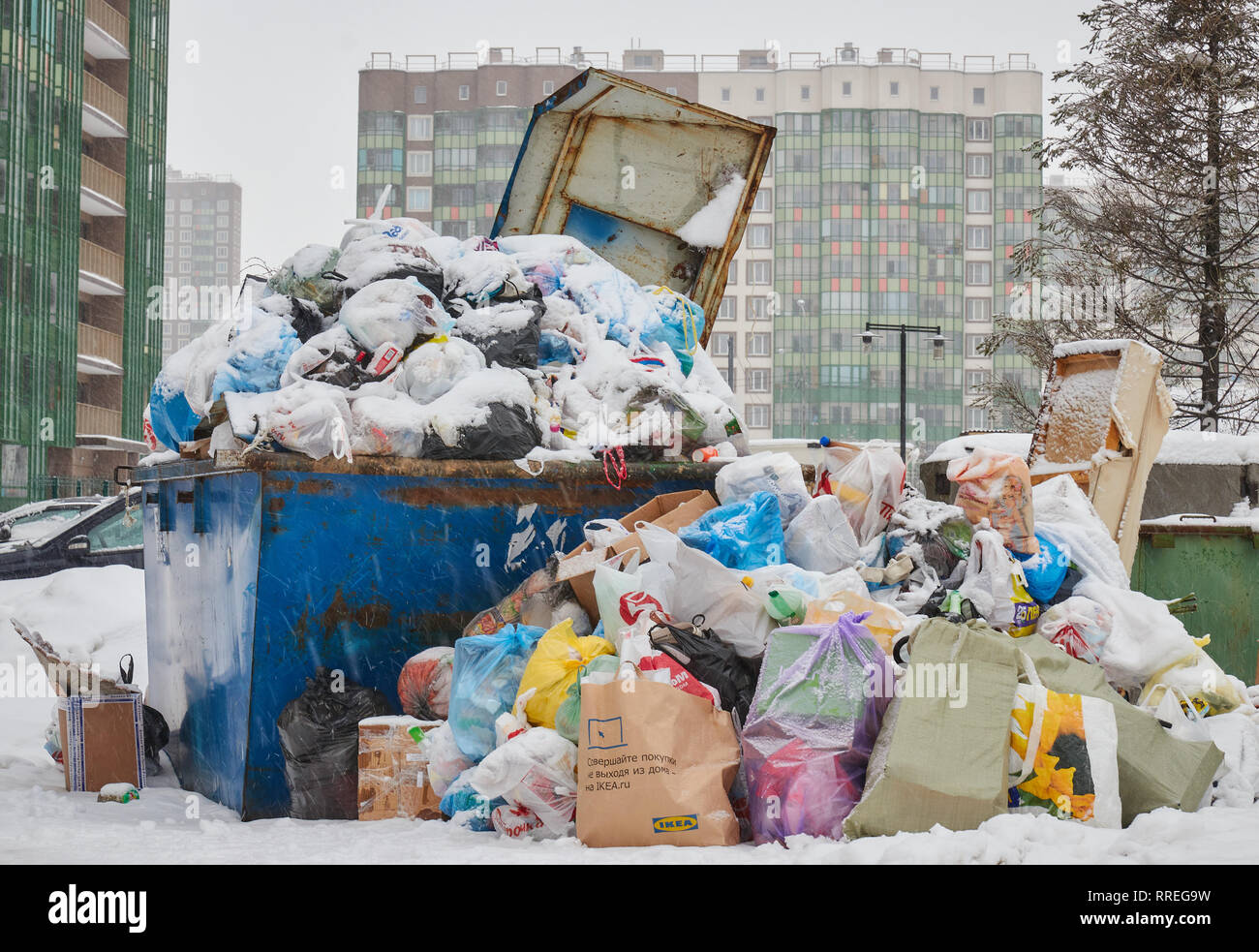 Russia. Saint-Petersburg. February 2019.a lot of garbage on the s Stock ...