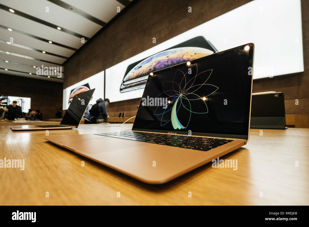 PARIS, FRANCE - NOV 8, 2018: Side view of modern latest new Apple ...