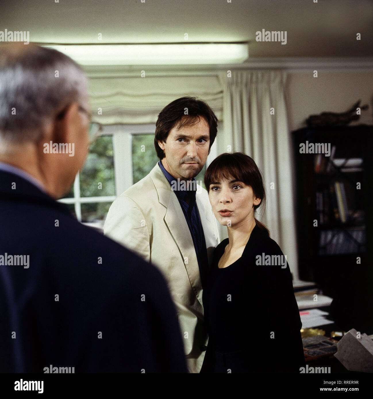 DER ALTE- Stan Schaffner (HELMUT ZIERL) und Jutta RÜhm (UTE WILLING ...