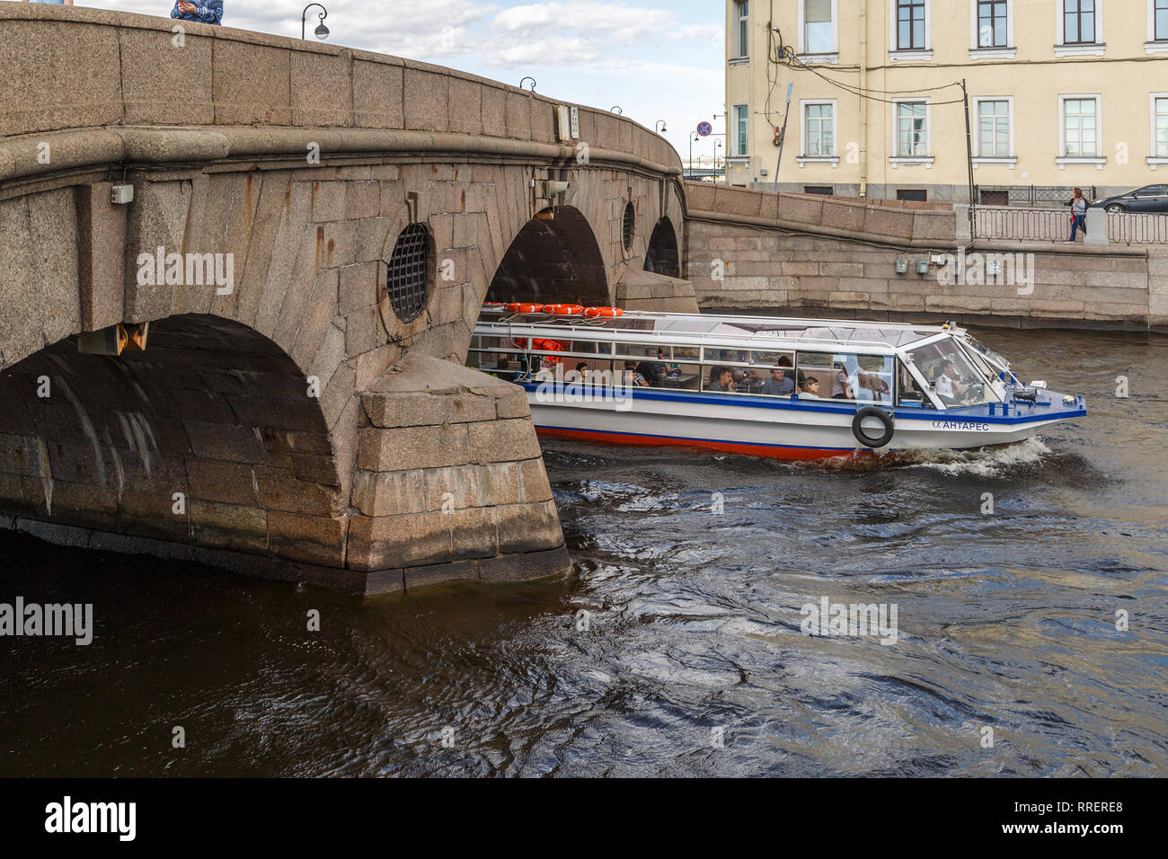 SAINT-PETERSBURG, RUSSIA, MAY 30, 2018: Small sightseeing ship with ...
