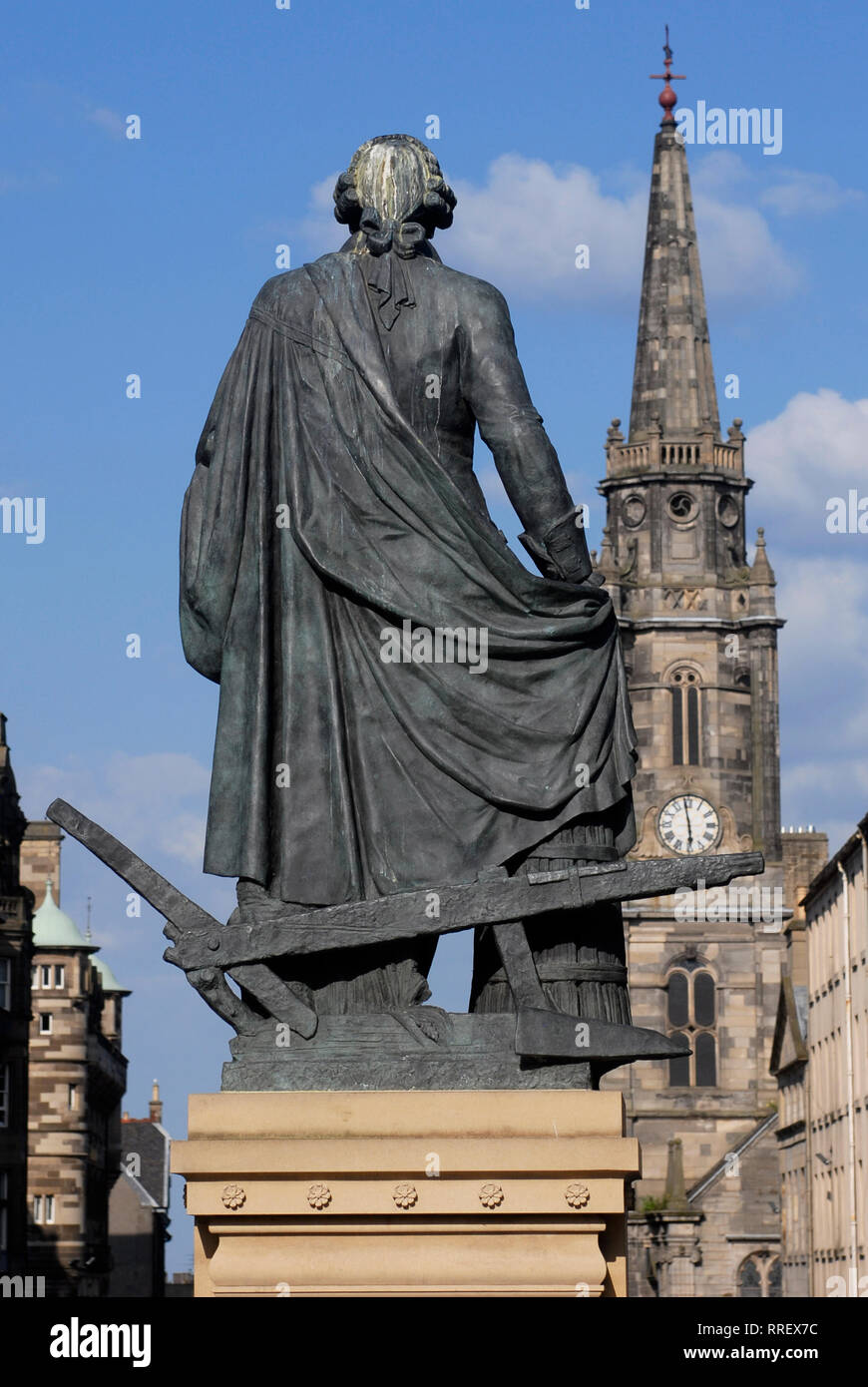 Adam smith statue royal mile edimburgo hi-res stock photography and ...