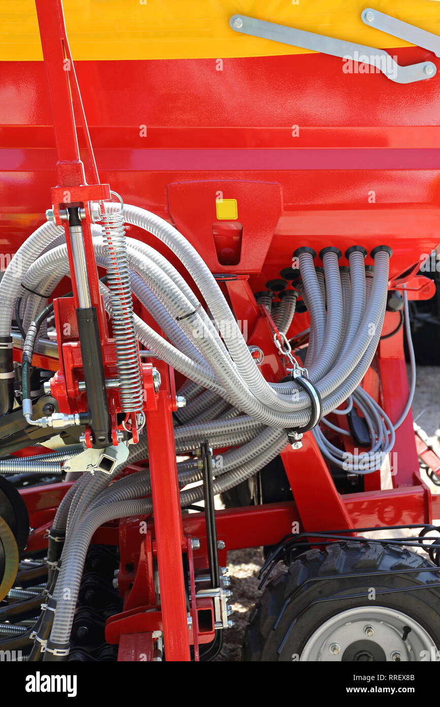Hopper farm equipment hi-res stock photography and images - Alamy