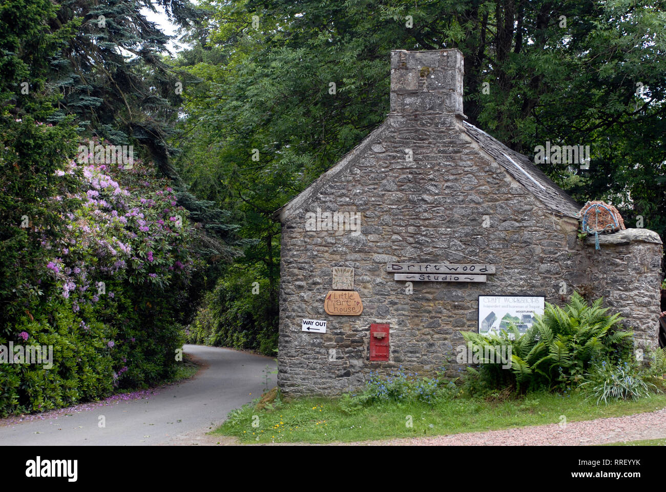 Cultural Tourism: Traquair House, the oldest inhabitant house in the ...