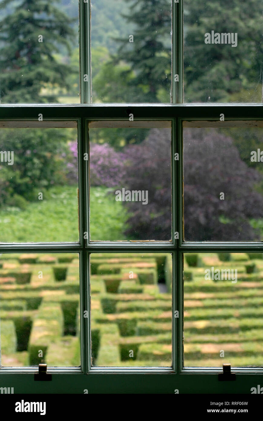 Cultural Tourism: meze view of Traquair House, the oldest inhabitant ...
