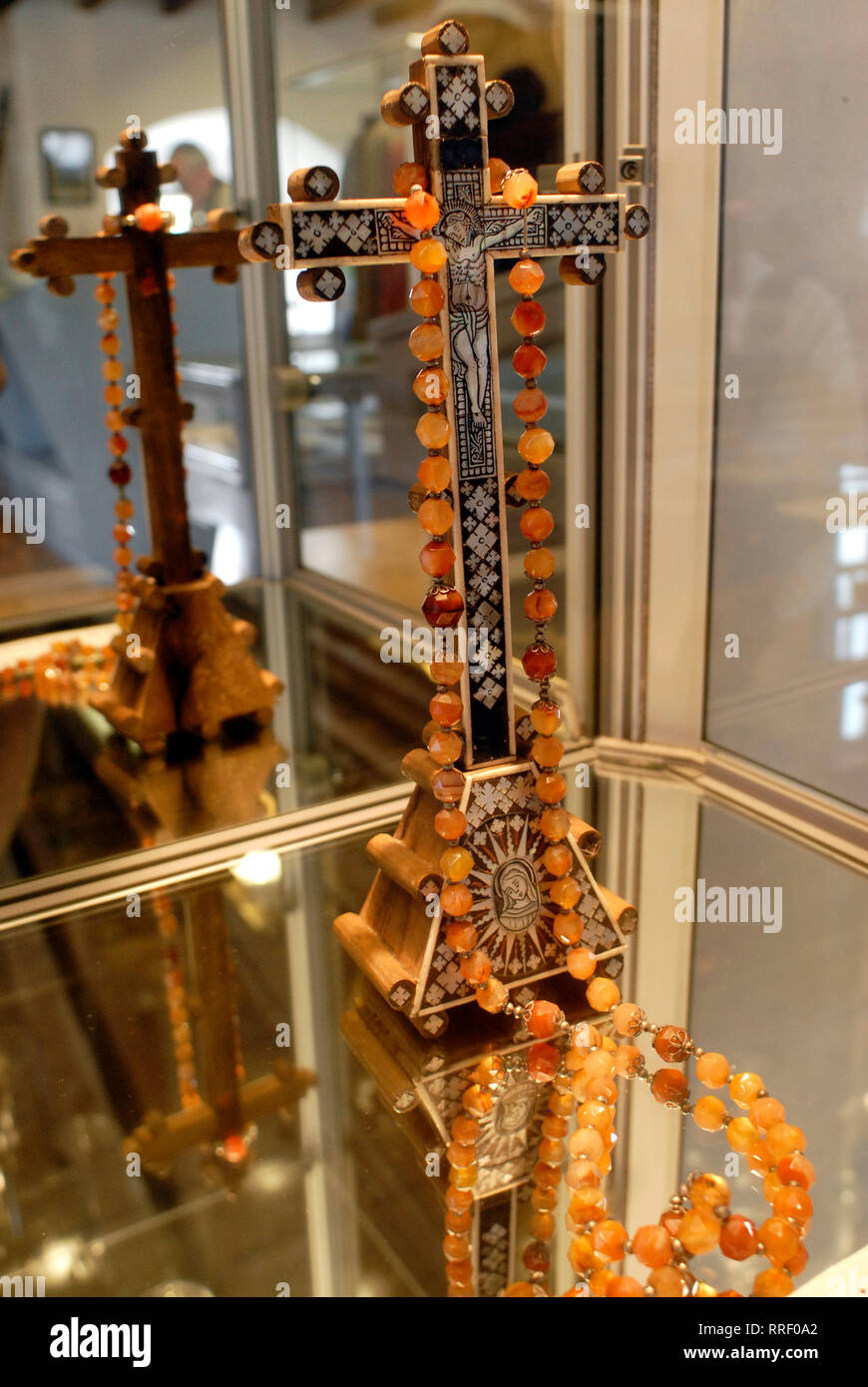 Cultural Tourism: Traquair House, the oldest inhabitant house in the ...