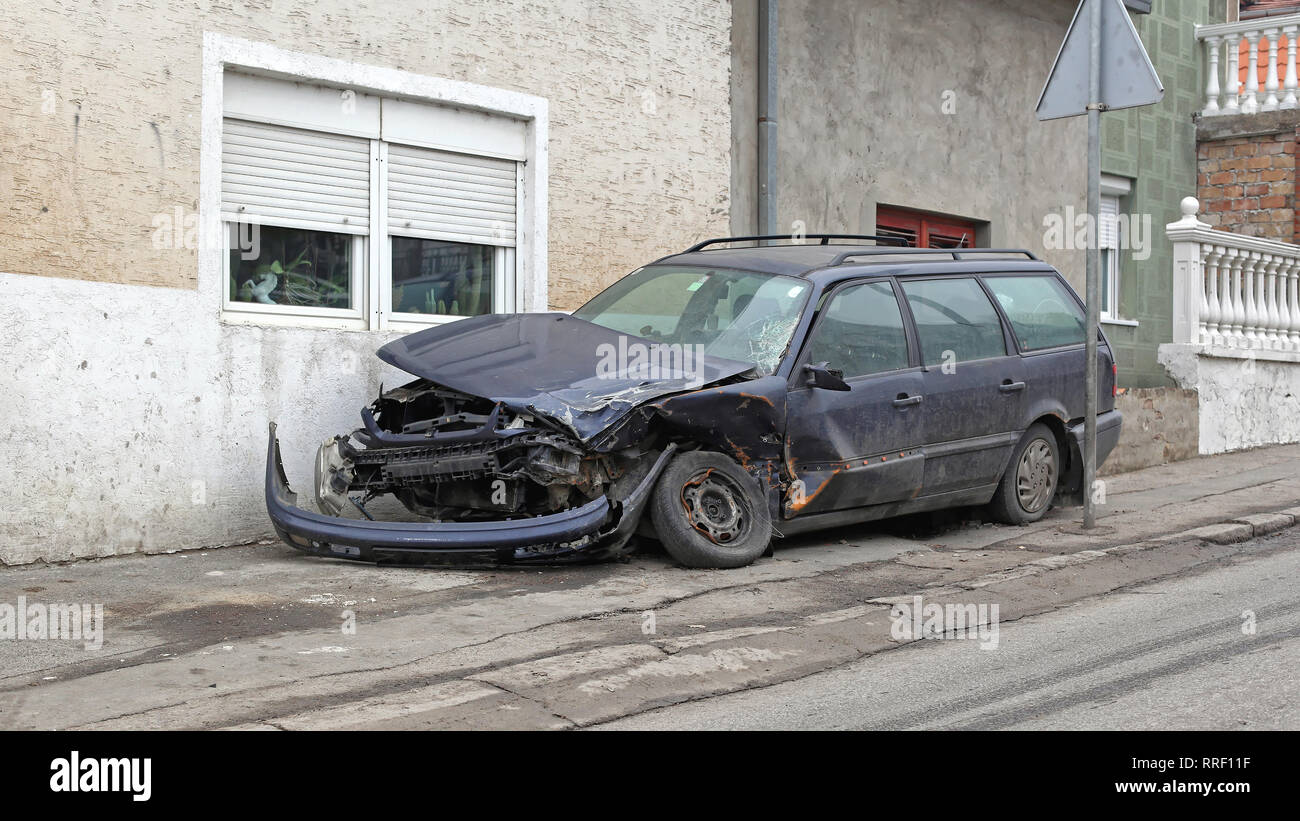 Car Crash Traffic Accident Damage Problem Stock Photo - Alamy