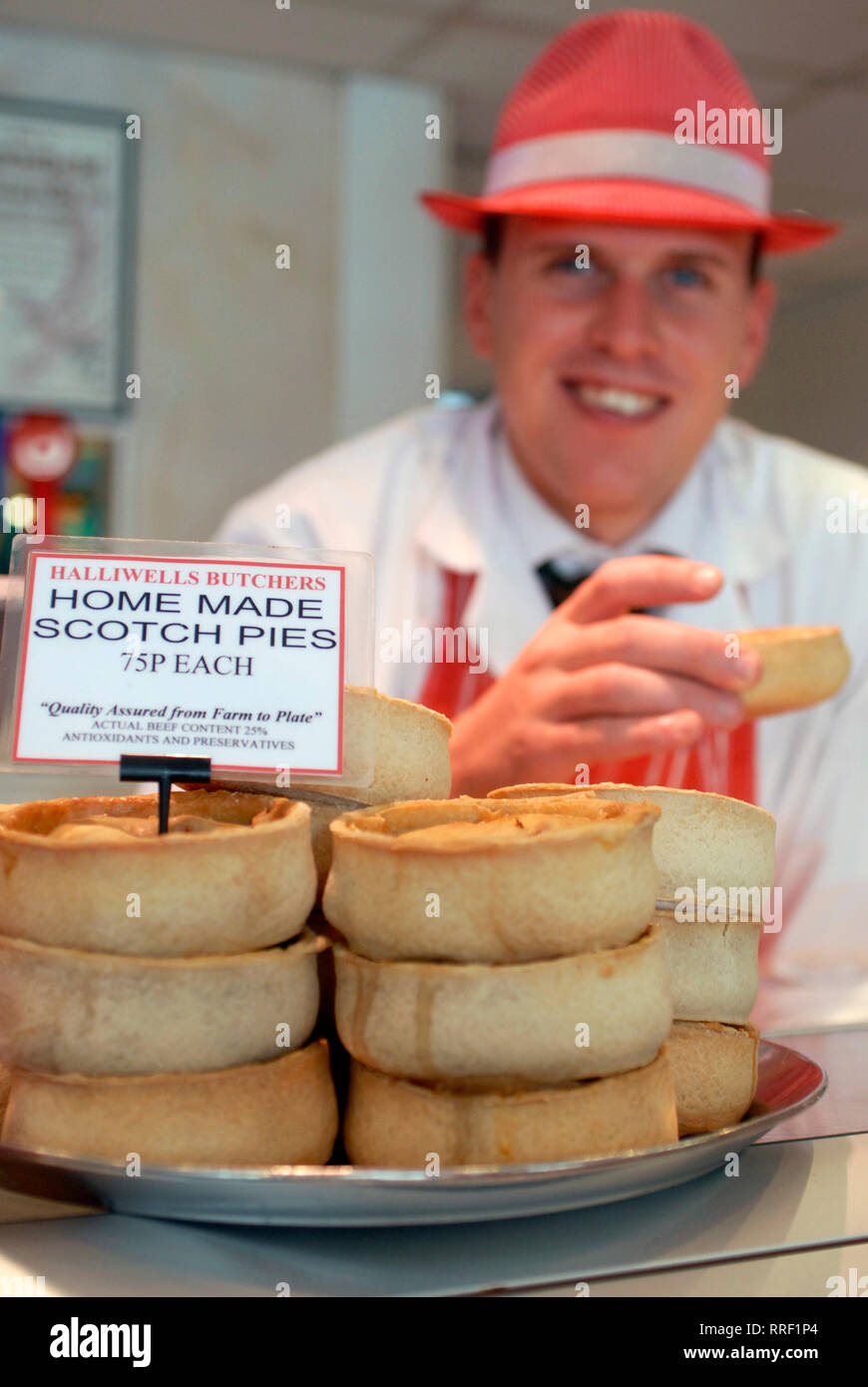 Scottish beef pie hi-res stock photography and images - Alamy