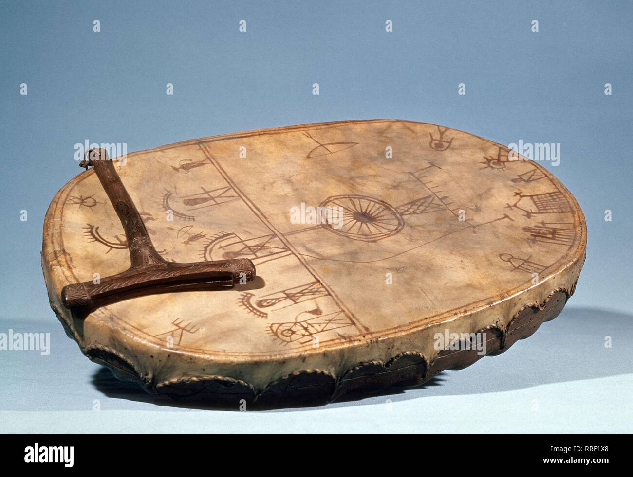 Tambor de cuero hi-res stock photography and images - Alamy