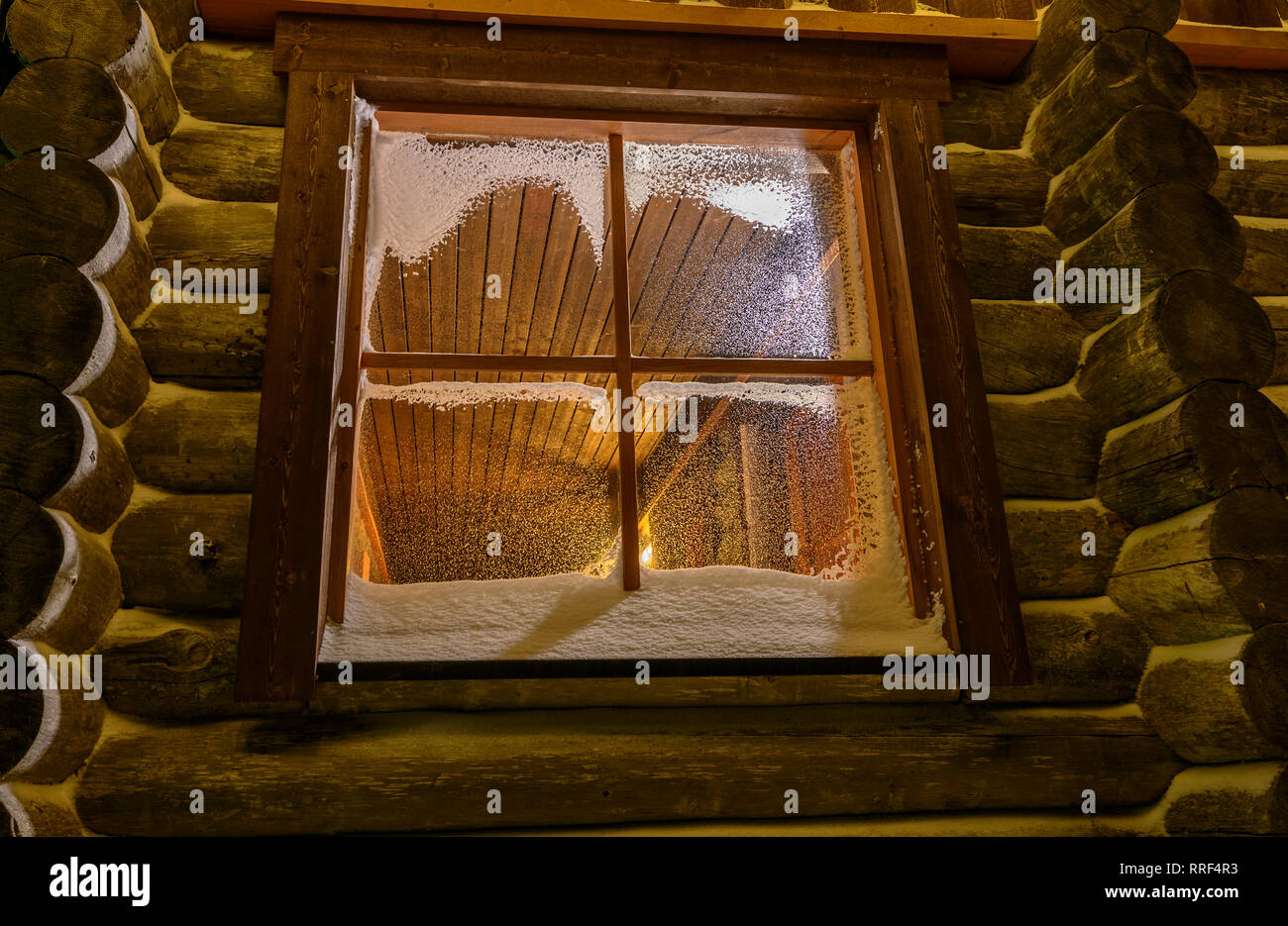 Log cabin inside hi-res stock photography and images - Alamy