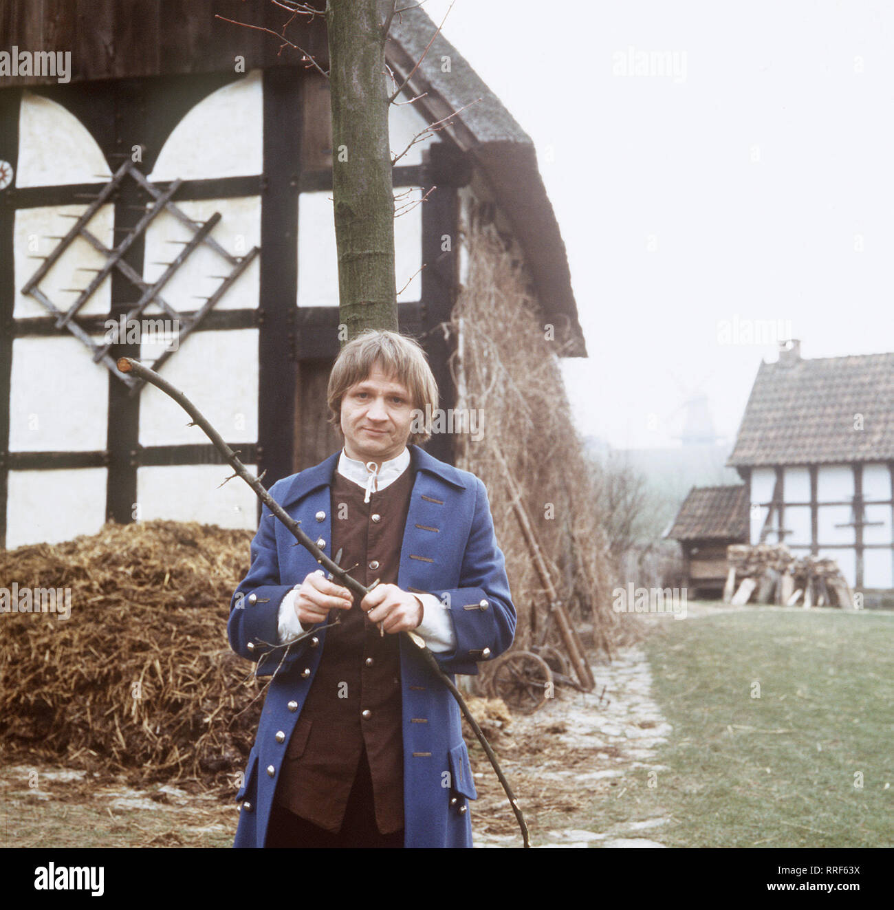 DIE JUDENBUCHE / Szene mit ROLAND TEUBNER - Friedrich Mergel / 30031-0 ...