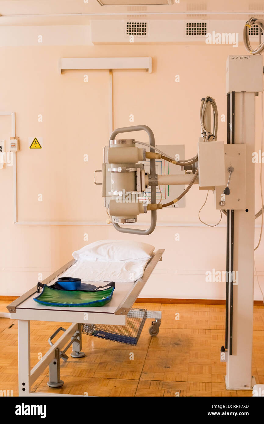 Therapeutic radiography hi-res stock photography and images - Alamy