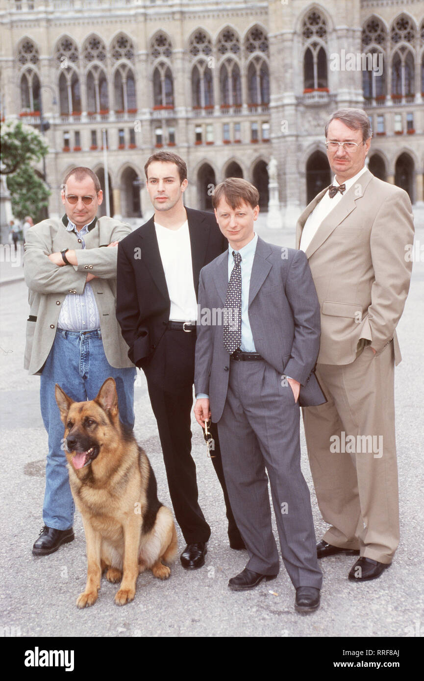 KOMMISSAR REX Gleich zweimal wird an diesem Abend "Kommissar Rex" und ...