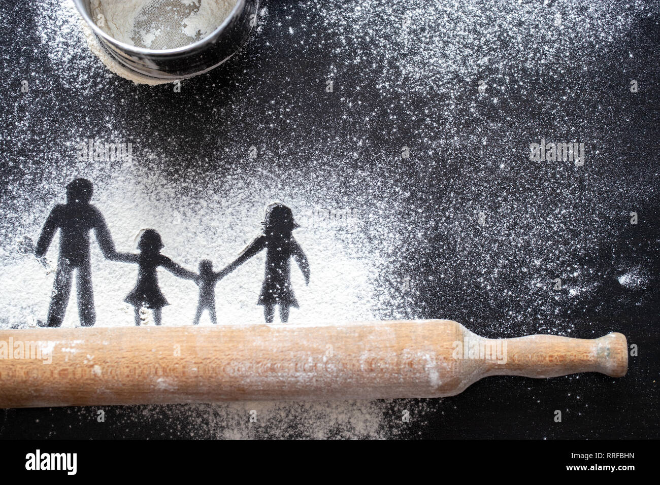 Pizza making and children hi-res stock photography and images - Alamy